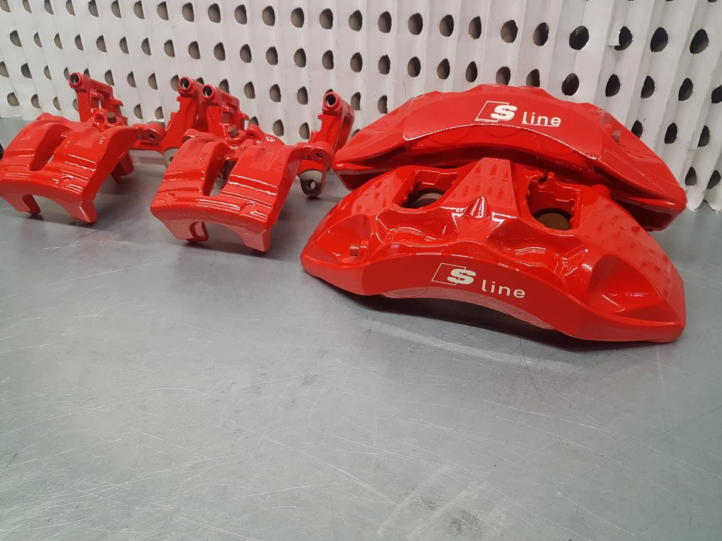 Adaptive Automotive - Brake calipers powder coated / powder coated